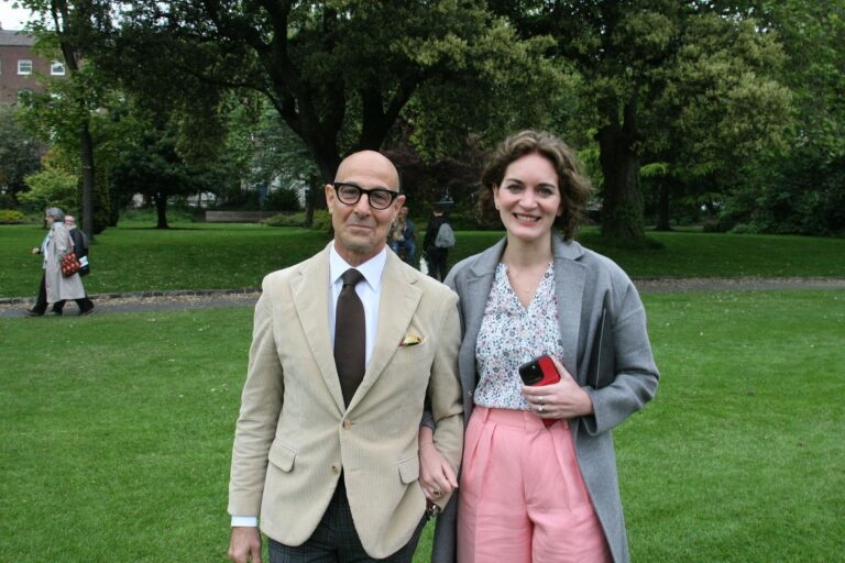 Stanley Tucci i sestra Emily Blunt u braku