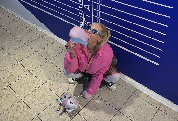 Tko je Laura Sučec koja se krije iza imena laurakojapjeva?